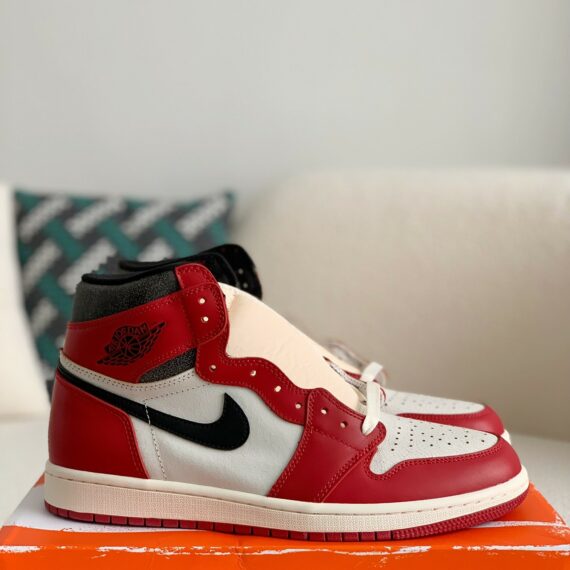 Air Jordan 1 Retro High OG Chicago Red – KIRBY